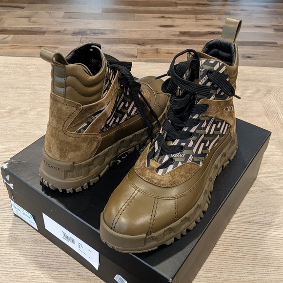Versace | Shoes | Mens Versace Greca Rhegis Leather Duck Boots Khaki ...